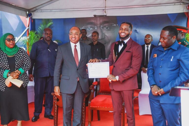 Picha za diamond – Mhariri