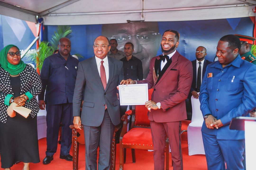 Picha za diamond – Mhariri