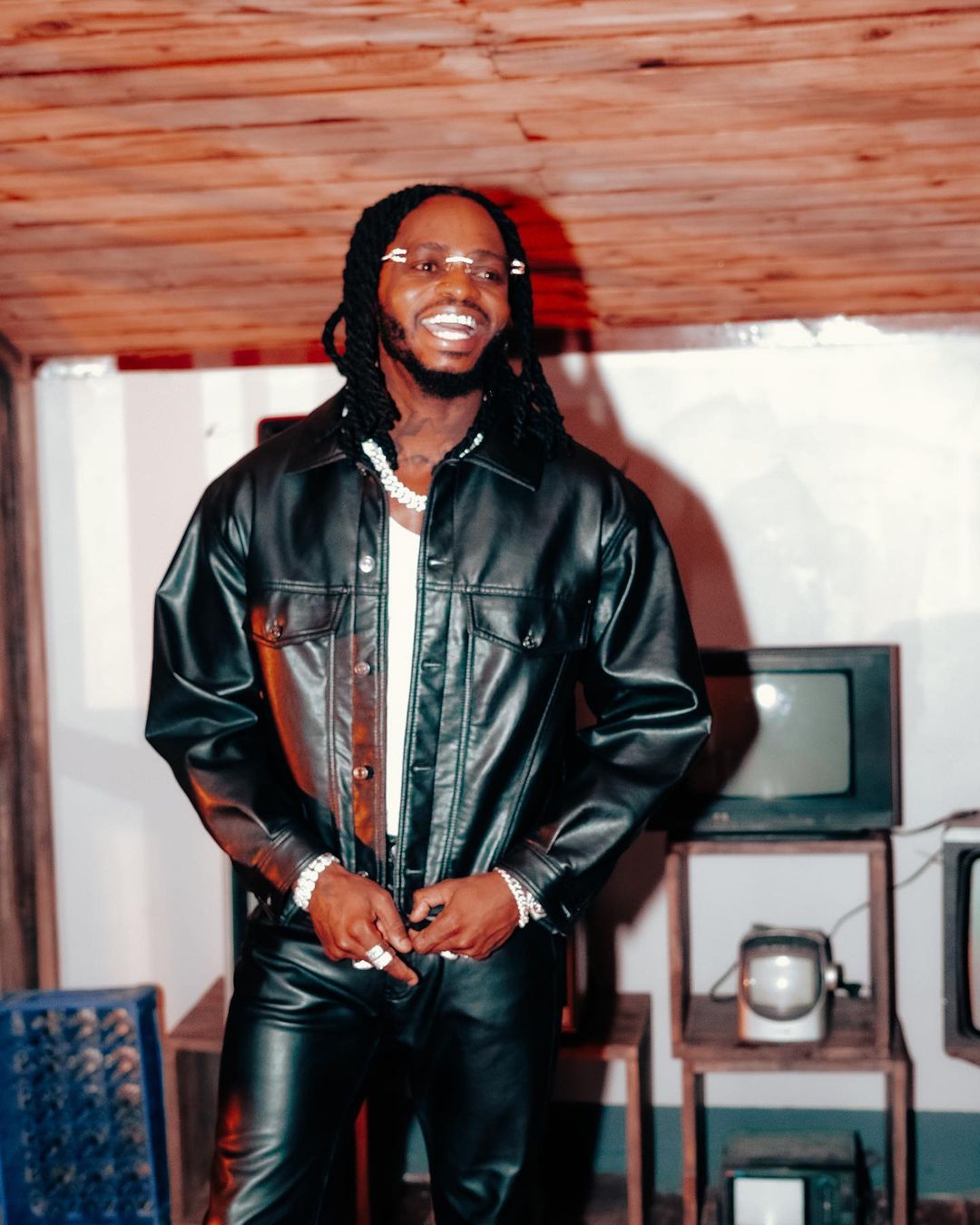 Picha za diamond – Mhariri